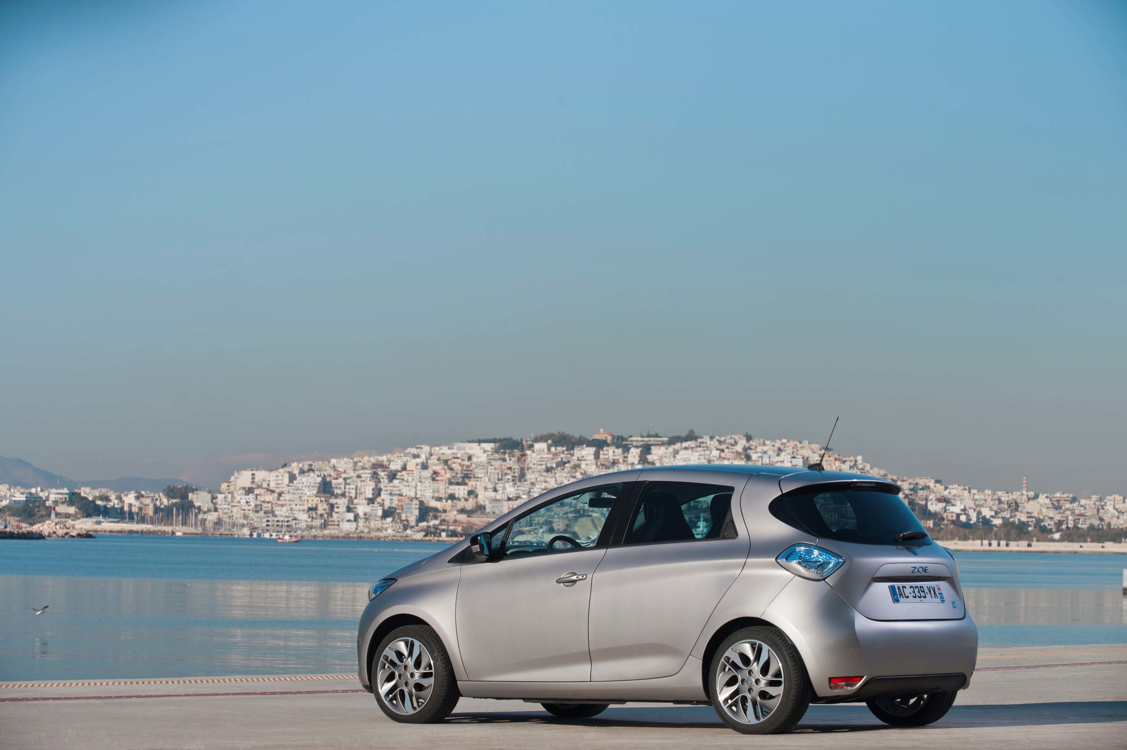 Renault ZOE, la apuesta para popularizar el coche eléctrico | Revista ...